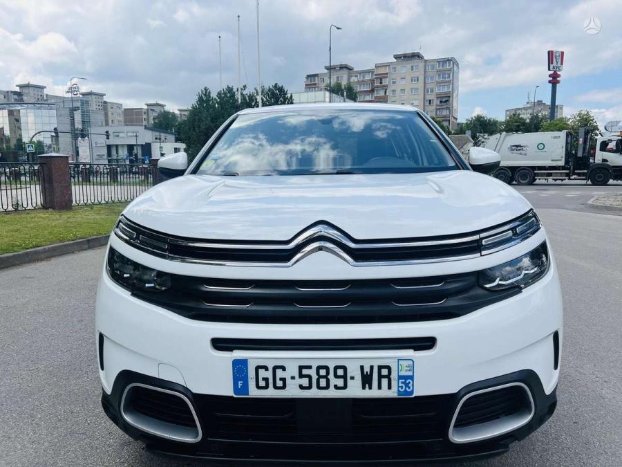 White Citroen C5 Aircross 2022 in Kaunas, with an engine capacity of 1.50 L and mileage of 225 thousand km for 10999 €, photo 6 on AUTOMOTO.COM.LV