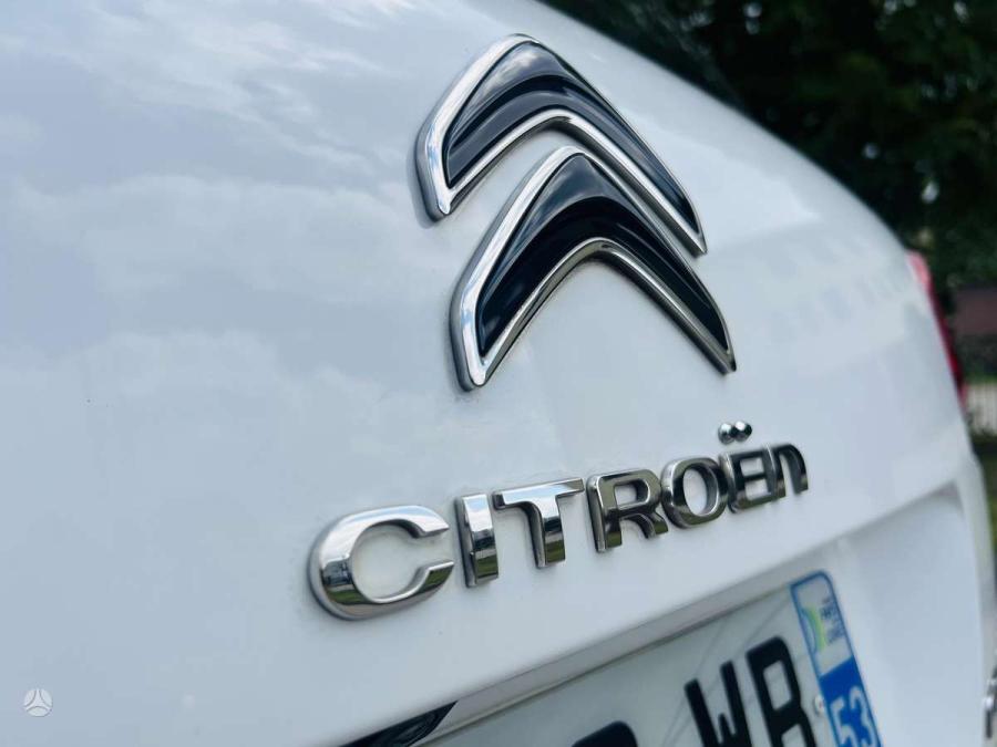 White Citroen C5 Aircross 2022 in Kaunas, with an engine capacity of 1.50 L and mileage of 225 thousand km for 10999 €, photo 16 on AUTOMOTO.COM.LV