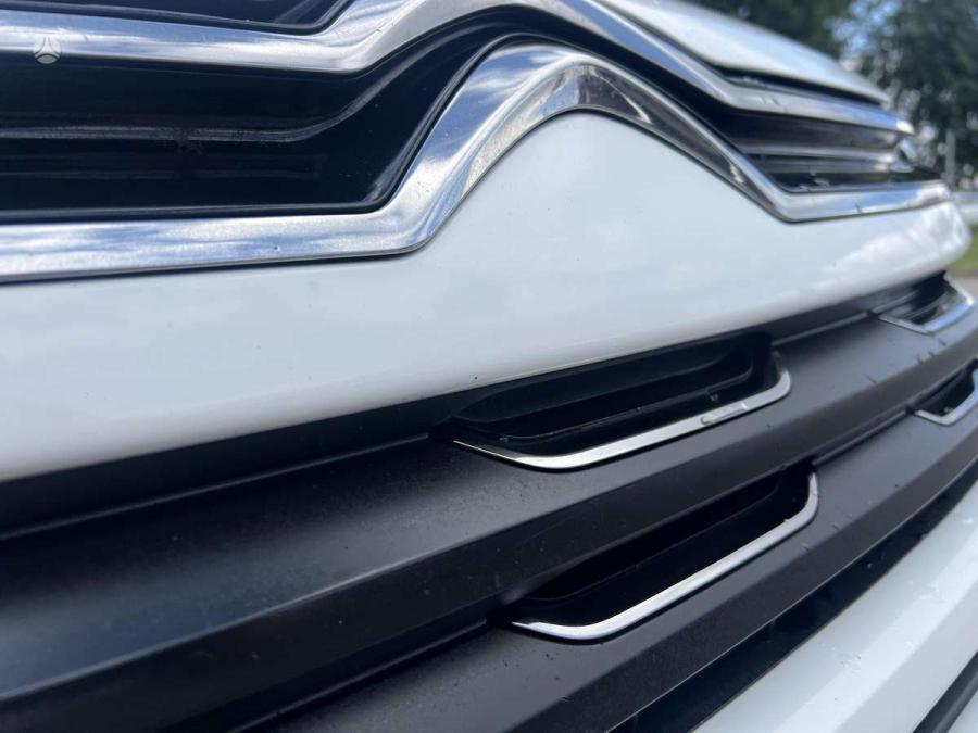 White Citroen C5 Aircross 2022 in Kaunas, with an engine capacity of 1.50 L and mileage of 225 thousand km for 10999 €, photo 19 on AUTOMOTO.COM.LV