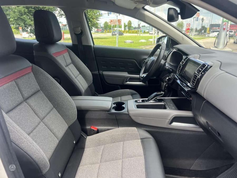 White Citroen C5 Aircross 2022 in Kaunas, with an engine capacity of 1.50 L and mileage of 225 thousand km for 10999 €, photo 27 on AUTOMOTO.COM.LV