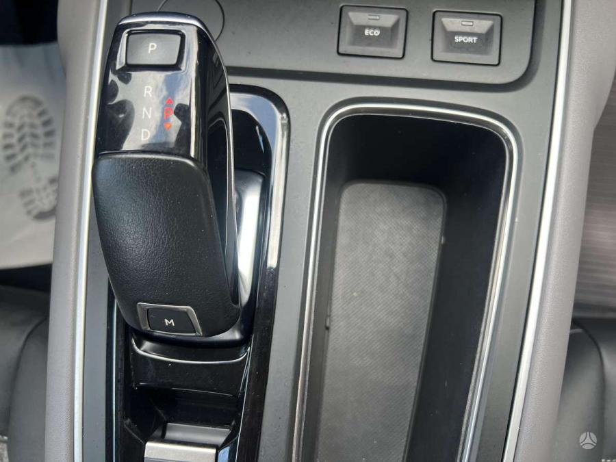 White Citroen C5 Aircross 2022 in Kaunas, with an engine capacity of 1.50 L and mileage of 225 thousand km for 10999 €, photo 28 on AUTOMOTO.COM.LV