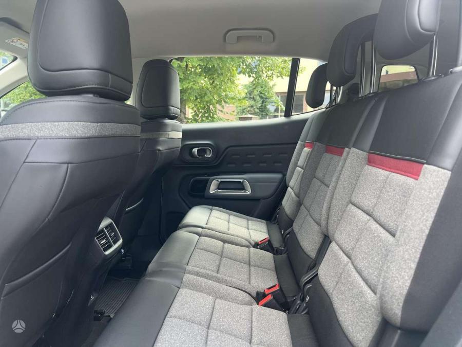White Citroen C5 Aircross 2022 in Kaunas, with an engine capacity of 1.50 L and mileage of 225 thousand km for 10999 €, photo 30 on AUTOMOTO.COM.LV