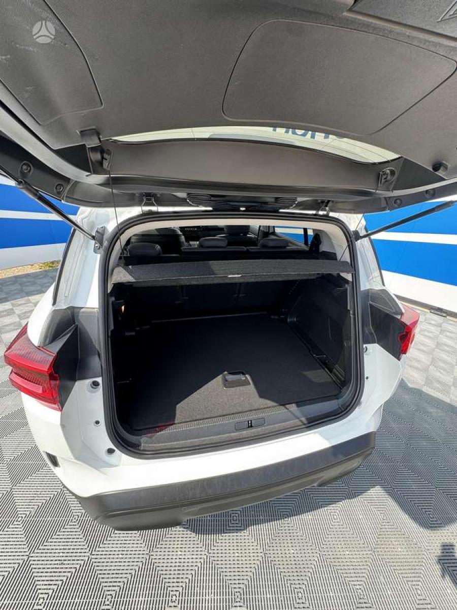 White Citroen C5 Aircross 2022 in Kaunas, with an engine capacity of 1.50 L and mileage of 227 thousand km for 13250 €, photo 6 on AUTOMOTO.COM.LV