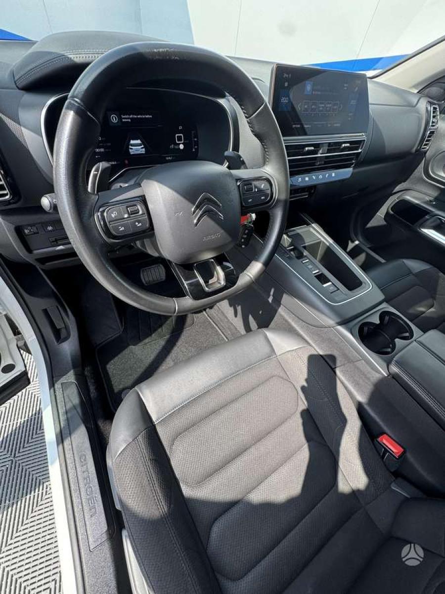 White Citroen C5 Aircross 2022 in Kaunas, with an engine capacity of 1.50 L and mileage of 227 thousand km for 13250 €, photo 9 on AUTOMOTO.COM.LV
