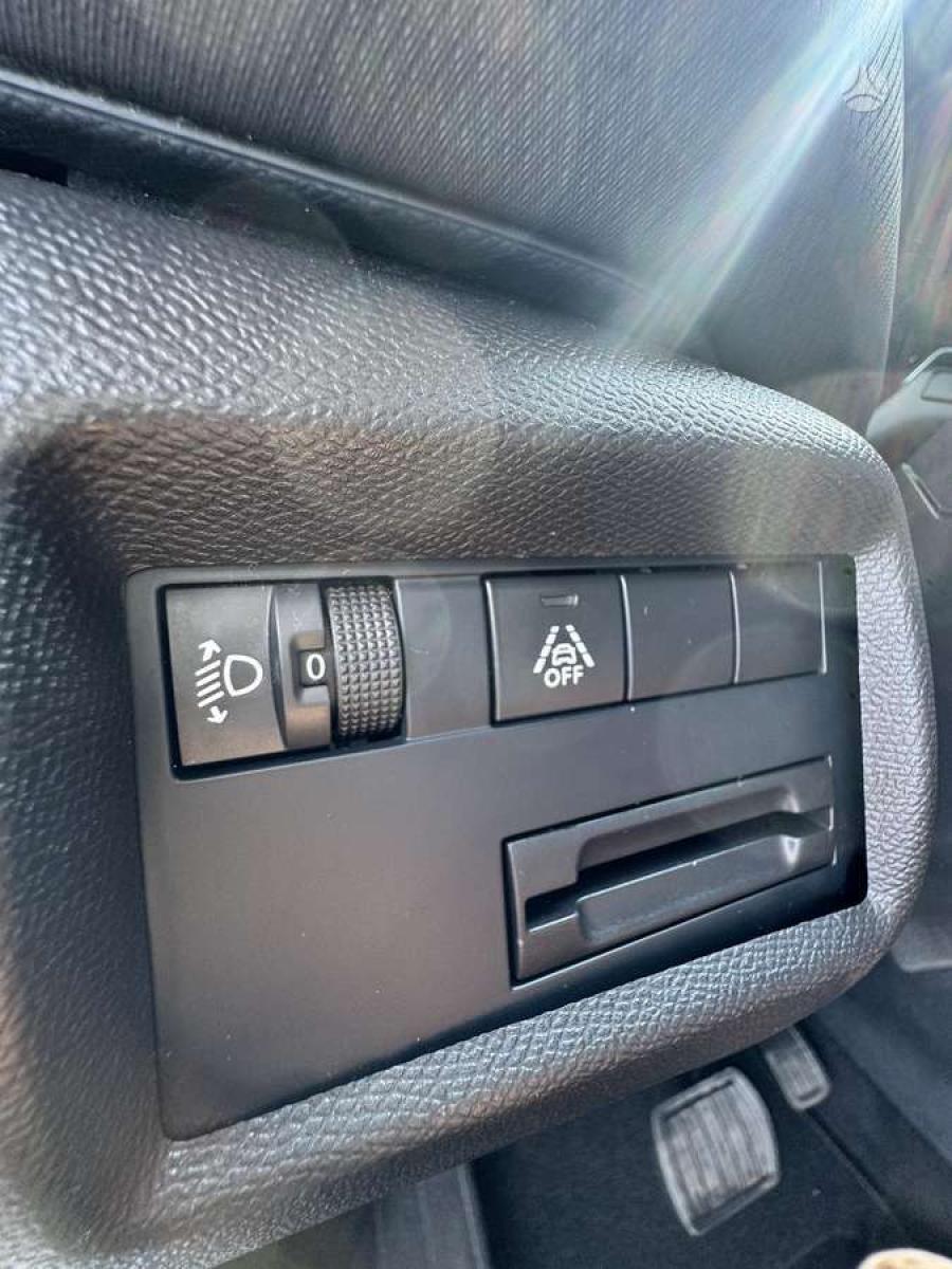White Citroen C5 Aircross 2022 in Kaunas, with an engine capacity of 1.50 L and mileage of 227 thousand km for 13250 €, photo 11 on AUTOMOTO.COM.LV