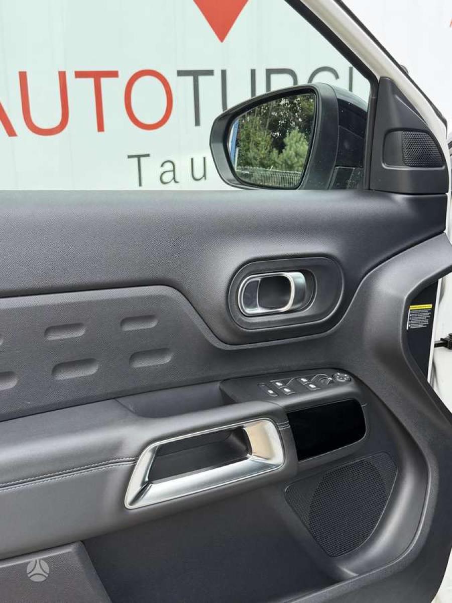 White Citroen C5 Aircross 2022 in Taurage, with an engine capacity of 1.50 L and mileage of 185 thousand km for 13400 €, photo 31 on AUTOMOTO.COM.LV