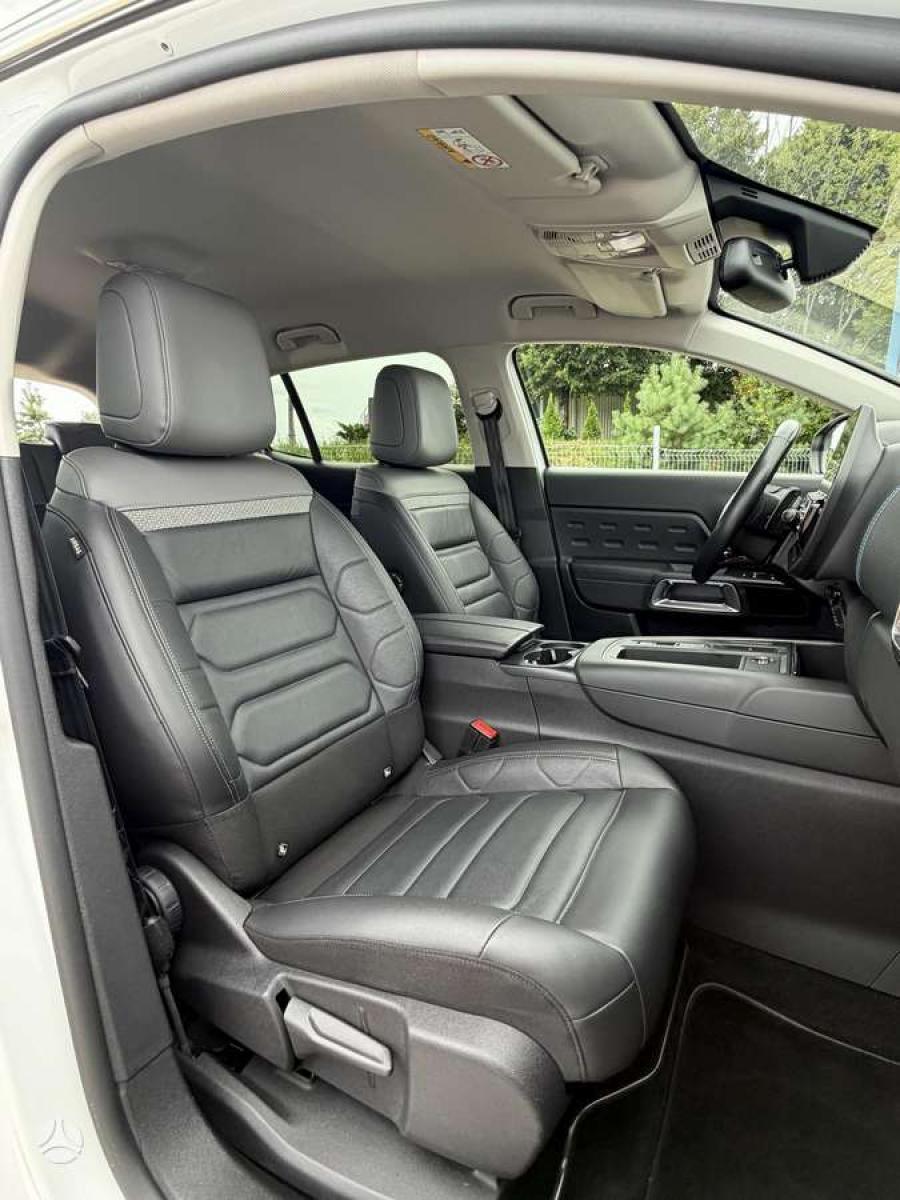 White Citroen C5 Aircross 2022 in Taurage, with an engine capacity of 1.50 L and mileage of 185 thousand km for 13400 €, photo 34 on AUTOMOTO.COM.LV