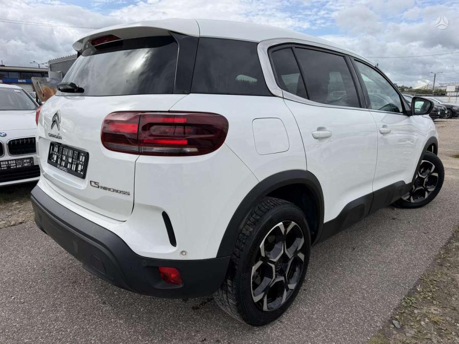 Белый Ситроен C5 Aircross 2022 в Вильнюс, объемом двигателя 1.50 л и пробегом 217 тыс. км за 13990 €, фото 4 на AUTOMOTO.COM.LV