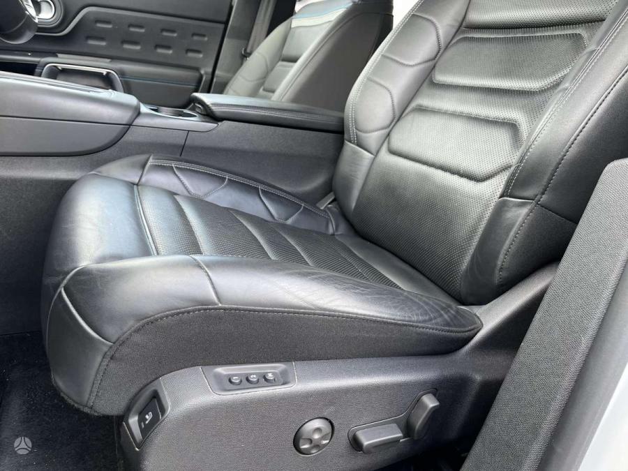 Белый Ситроен C5 Aircross 2022 в Таураге, объемом двигателя 1.60 л и пробегом 201 тыс. км за 12300 €, фото 14 на AUTOMOTO.COM.LV
