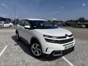 White Citroen C5 Aircross 2022 in Taurage, with an engine capacity of 1.20 L and mileage of 125 thousand km for 11737 €, photo 3 on AUTOMOTO.COM.LV