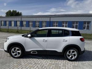 White Citroen C5 Aircross 2022 in Taurage, with an engine capacity of 1.20 L and mileage of 125 thousand km for 11737 €, photo 6 on AUTOMOTO.COM.LV