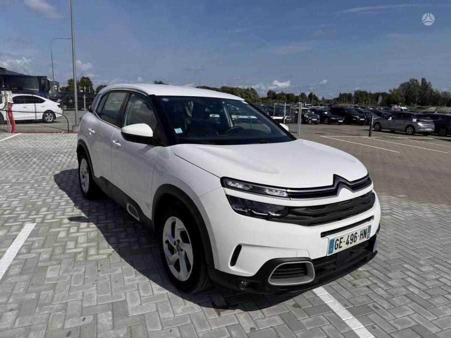 White Citroen C5 Aircross 2022 in Taurage, with an engine capacity of 1.20 L and mileage of 125 thousand km for 11737 €, photo 11 on AUTOMOTO.COM.LV
