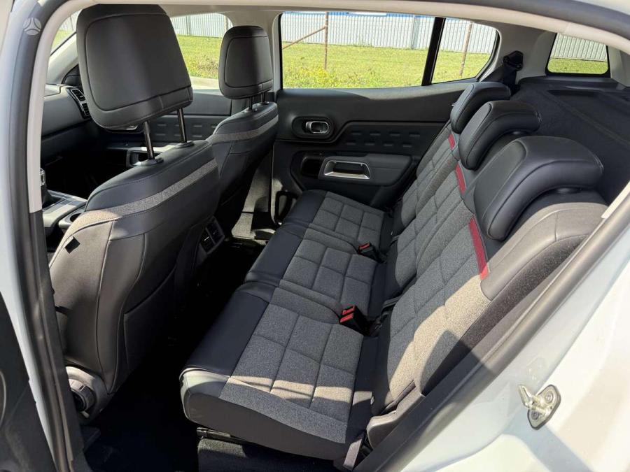 White Citroen C5 Aircross 2022 in Taurage, with an engine capacity of 1.20 L and mileage of 125 thousand km for 11737 €, photo 18 on AUTOMOTO.COM.LV