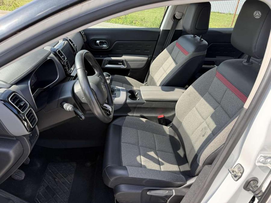 White Citroen C5 Aircross 2022 in Taurage, with an engine capacity of 1.20 L and mileage of 125 thousand km for 11737 €, photo 19 on AUTOMOTO.COM.LV