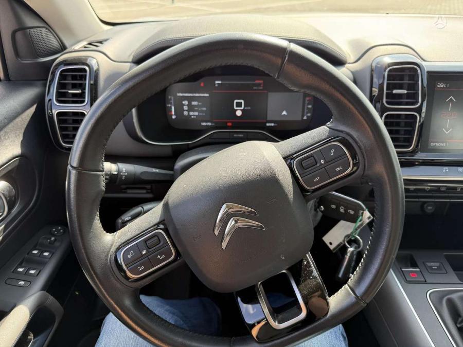 White Citroen C5 Aircross 2022 in Taurage, with an engine capacity of 1.20 L and mileage of 125 thousand km for 11737 €, photo 25 on AUTOMOTO.COM.LV