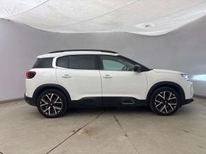 White Citroen C5 Aircross 2022 in Vilnius, with an engine capacity of 1.20 L and mileage of 99 thousand km for 17425 €, photo 4 on AUTOMOTO.COM.LV