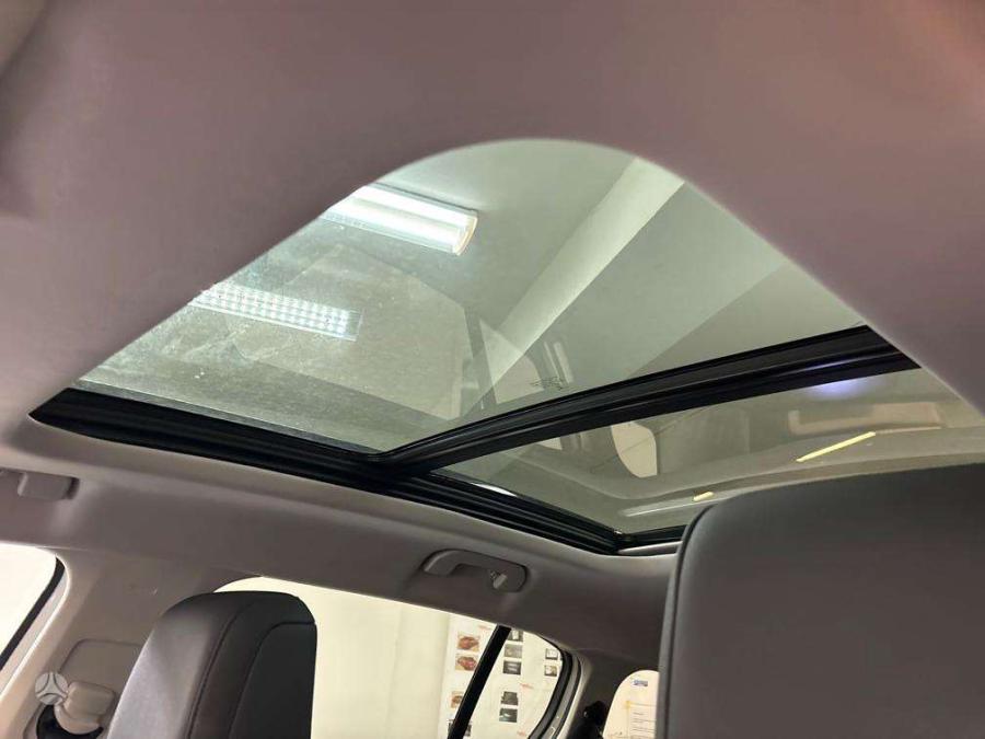 White Citroen C5 Aircross 2022 in Vilnius, with an engine capacity of 1.20 L and mileage of 99 thousand km for 17425 €, photo 10 on AUTOMOTO.COM.LV