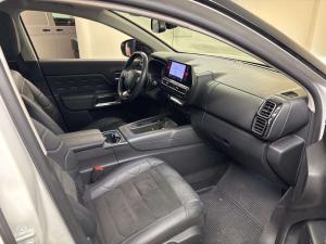 White Citroen C5 Aircross 2022 in Vilnius, with an engine capacity of 1.20 L and mileage of 99 thousand km for 17425 €, photo 11 on AUTOMOTO.COM.LV