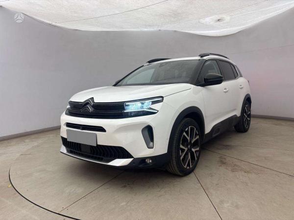 White Citroen C5 Aircross 2022 in Vilnius, with an engine capacity of 1.20 L and mileage of 99 thousand km for 17425 €, photo 1 on AUTOMOTO.COM.LV