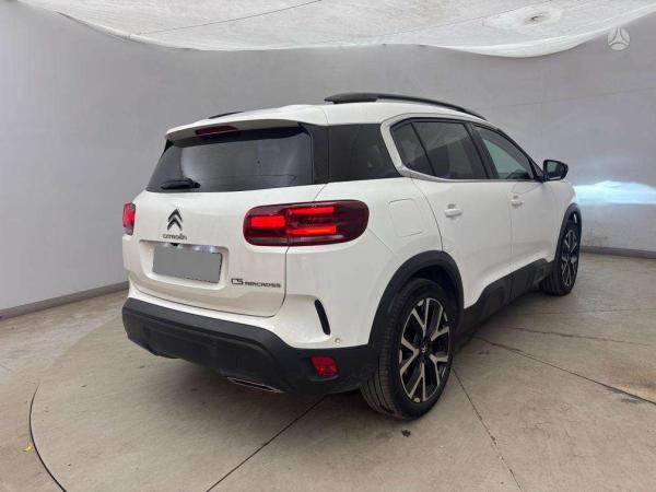 White Citroen C5 Aircross 2022 in Vilnius, with an engine capacity of 1.20 L and mileage of 99 thousand km for 17425 €, photo 3 on AUTOMOTO.COM.LV
