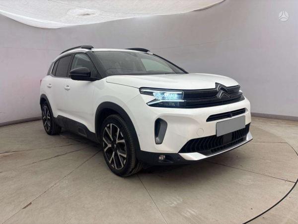 White Citroen C5 Aircross 2022 in Vilnius, with an engine capacity of 1.20 L and mileage of 99 thousand km for 17425 €, photo 5 on AUTOMOTO.COM.LV