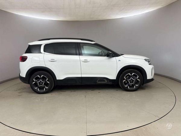 Белый Ситроен C5 Aircross 2022 в Вильнюс, объемом двигателя 1.60 л и пробегом 74 тыс. км за 20330 €, фото 4 на AUTOMOTO.COM.LV