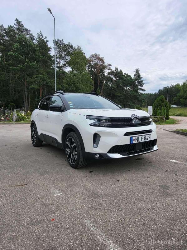 White Citroen C5 Aircross 2022 in Vilnius, with an engine capacity of 1.50 L and mileage of 261 thousand km for 11100 €, photo 3 on AUTOMOTO.COM.LV