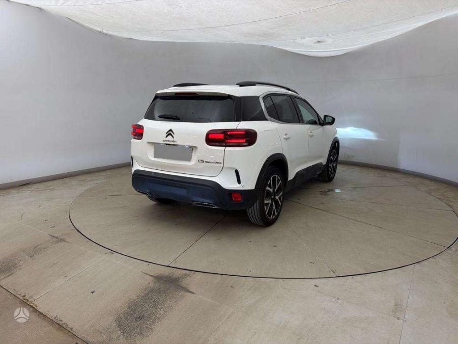Balts Citroen C5 Aircross 2022 Viļņa, ar dzinēja tilpumu 1.20 L un nobraukumu 82 tūkst. km par 17535 €, foto 3 vietnē AUTOMOTO.COM.LV