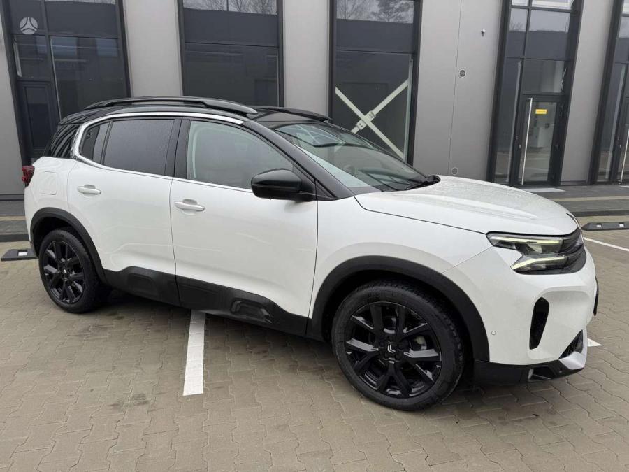 Balts Citroen C5 Aircross 2023 Viļņa, ar dzinēja tilpumu 1.50 L un nobraukumu 251 tūkst. km par 16577 €, foto 2 vietnē AUTOMOTO.COM.LV