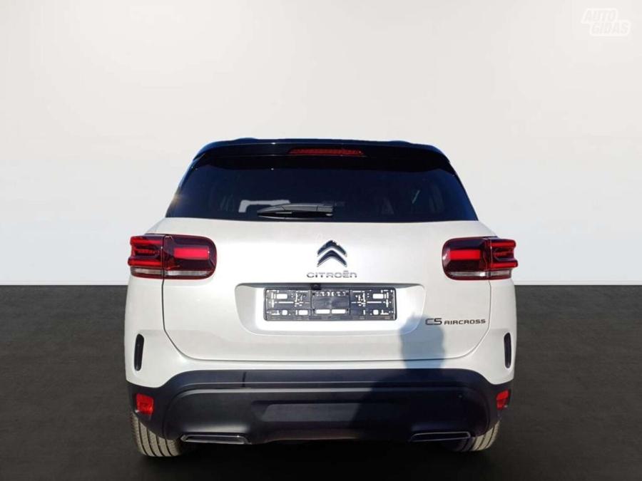 White Citroen C5 Aircross 2023 in Kaunas, with an engine capacity of 1.20 L and mileage of 31 thousand km for 21864 €, photo 5 on AUTOMOTO.COM.LV