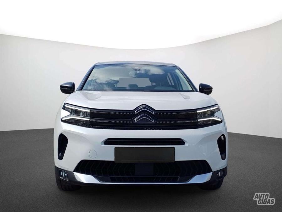 White Citroen C5 Aircross 2023 in Kaunas, with an engine capacity of 1.20 L and mileage of 23 thousand km for 22894 €, photo 4 on AUTOMOTO.COM.LV