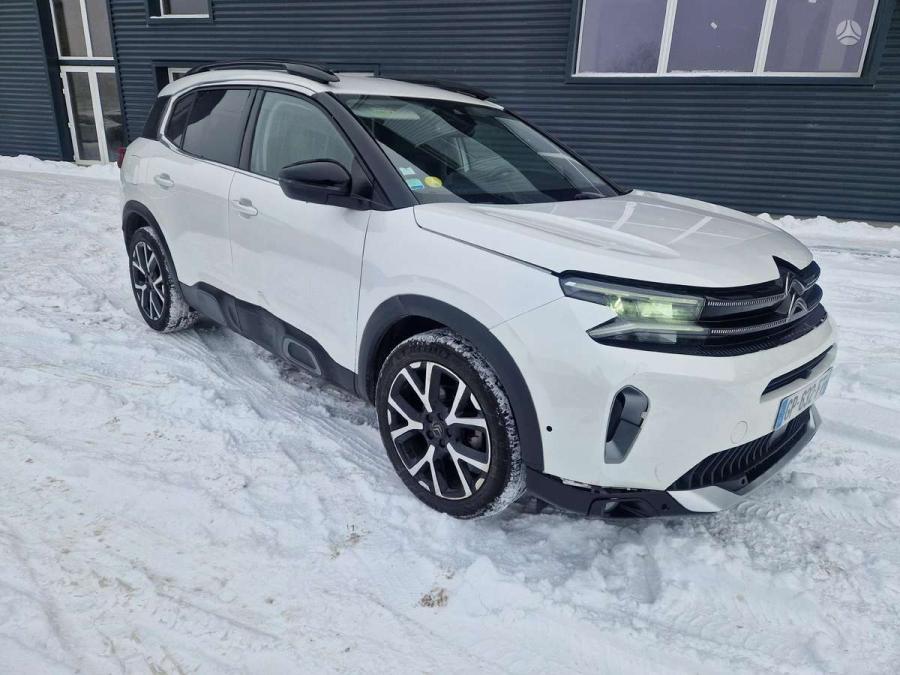 Balts Citroen C5 Aircross 2023 Tauragė, ar dzinēja tilpumu 1.50 L un nobraukumu 7 tūkst. km par 10900 €, foto 3 vietnē AUTOMOTO.COM.LV