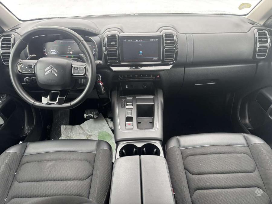 White Citroen C5 Aircross 2023 in Taurage, with an engine capacity of 1.50 L and mileage of 170 thousand km for 12500 €, photo 15 on AUTOMOTO.COM.LV
