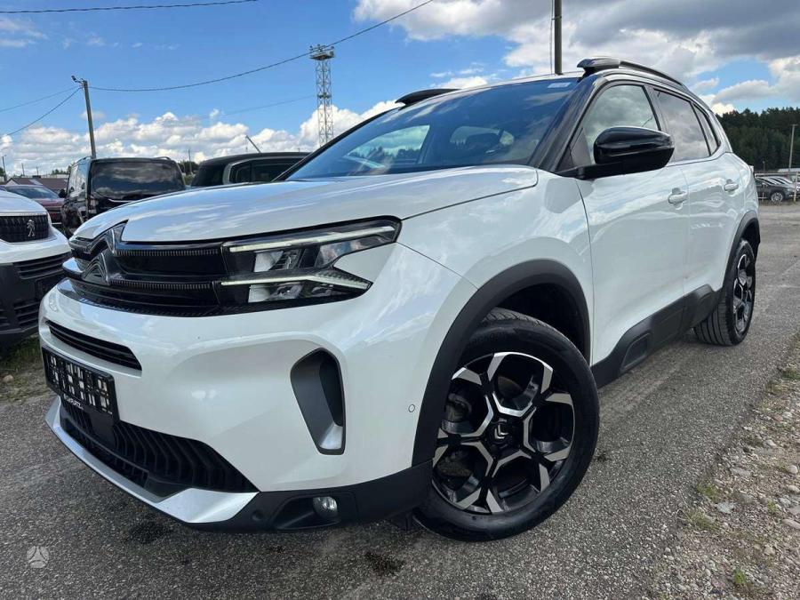 Balts Citroen C5 Aircross 2023 Viļņa, ar dzinēja tilpumu 1.20 L un nobraukumu 108 tūkst. km par 17700 €, foto 1 vietnē AUTOMOTO.COM.LV