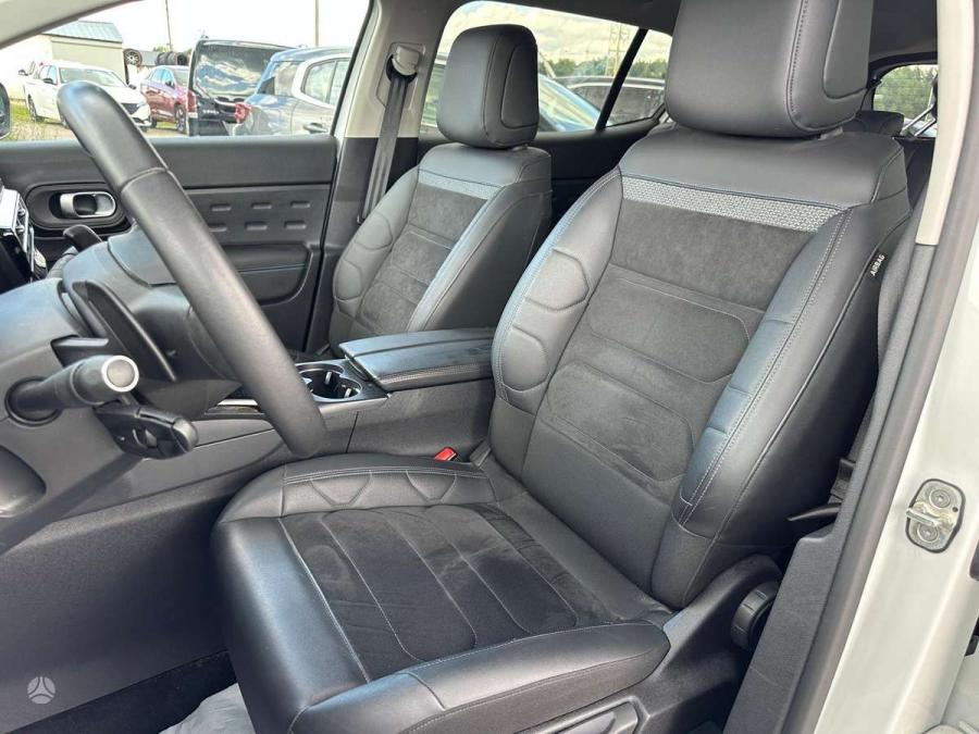 Balts Citroen C5 Aircross 2023 Viļņa, ar dzinēja tilpumu 1.20 L un nobraukumu 108 tūkst. km par 17700 €, foto 16 vietnē AUTOMOTO.COM.LV