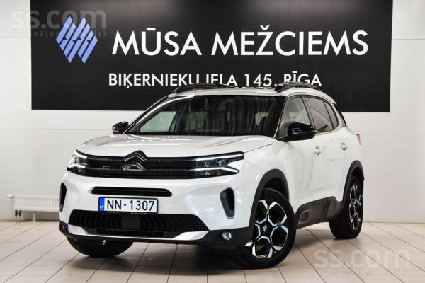 Balts Citroen C5 Aircross 2023 Rīga, ar dzinēja tilpumu 1.20 L un nobraukumu 62 tūkst. km par 19990 €, foto 1 vietnē AUTOMOTO.COM.LV