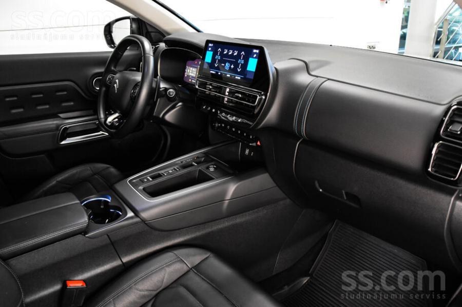 Balts Citroen C5 Aircross 2023 Rīga, ar dzinēja tilpumu 1.20 L un nobraukumu 62 tūkst. km par 19990 €, foto 15 vietnē AUTOMOTO.COM.LV