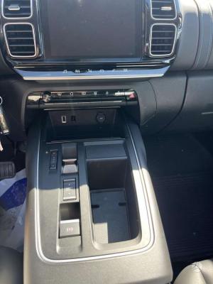 Balts Citroen C5 Aircross 2023 Tauragė, ar dzinēja tilpumu 1.50 L un nobraukumu 193 tūkst. km par 12400 €, foto 26 vietnē AUTOMOTO.COM.LV