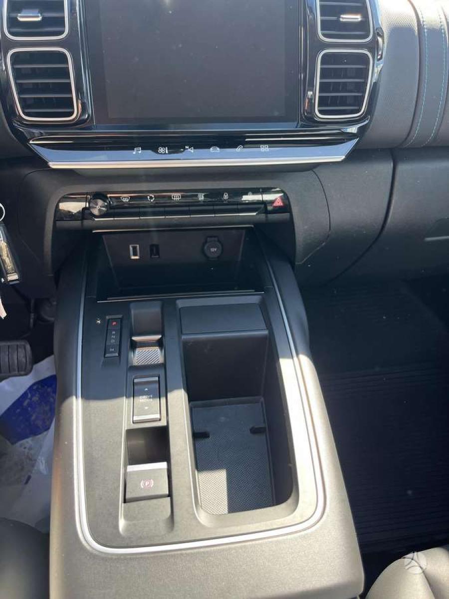 Balts Citroen C5 Aircross 2023 Tauragė, ar dzinēja tilpumu 1.50 L un nobraukumu 193 tūkst. km par 12400 €, foto 26 vietnē AUTOMOTO.COM.LV