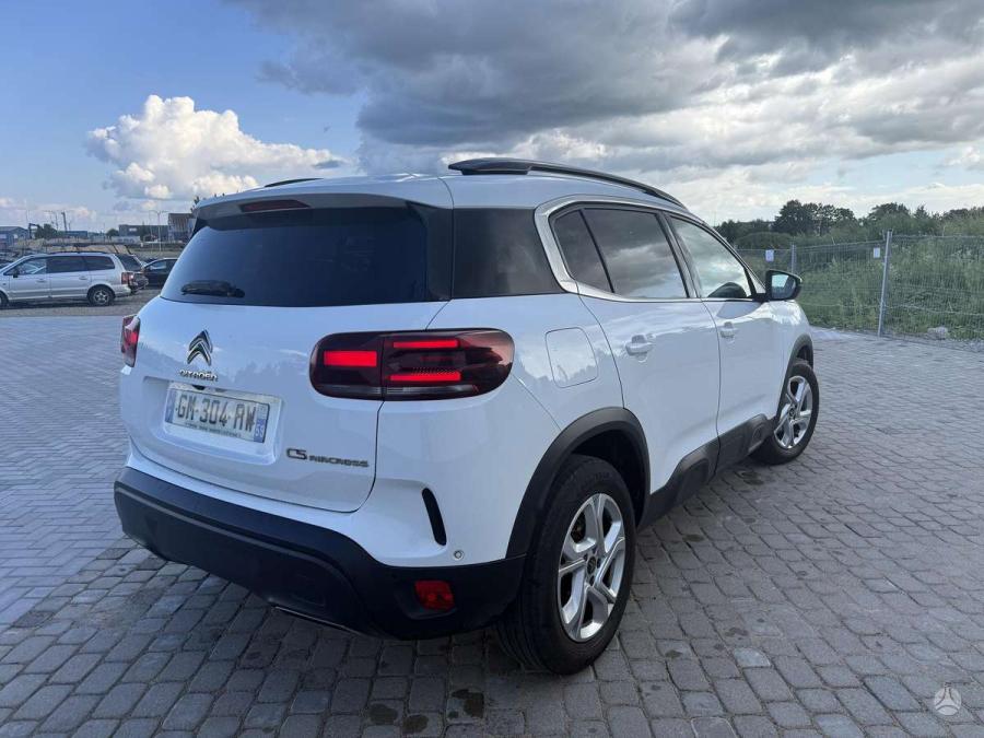 White Citroen C5 Aircross 2023 in Taurage, with an engine capacity of 1.50 L and mileage of 197 thousand km for 12700 €, photo 5 on AUTOMOTO.COM.LV
