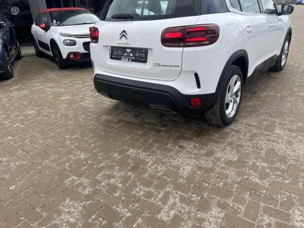 Ситроен C5 Aircross 2023 в Таураге на AUTOMOTO.COM.LV Белый Ситроен C5 Aircross 2023 в Таураге, объемом двигателя 1.50 л и пробегом 193 тыс. км за 12100 €, фото 9 на AUTOMOTO.COM.LV