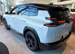 White Citroen C5 Aircross 2026 in Kaunas, with an engine capacity of 1.20 L and mileage of 2 thousand km for 37405 €, photo 4 on AUTOMOTO.COM.LV