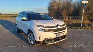 White Citroen C5 Aircross 2019 in Parnu, with an engine capacity of 1.60 L and mileage of 99 thousand km for 16500 €, photo 3 on AUTOMOTO.COM.LV