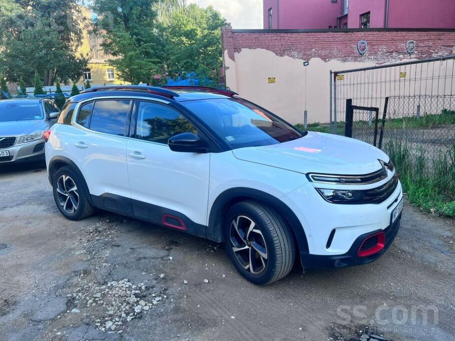 White Citroen C5 Aircross 2019 in Riga, with an engine capacity of 2.00 L and mileage of 100 thousand km for 13500 €, photo 4 on AUTOMOTO.COM.LV