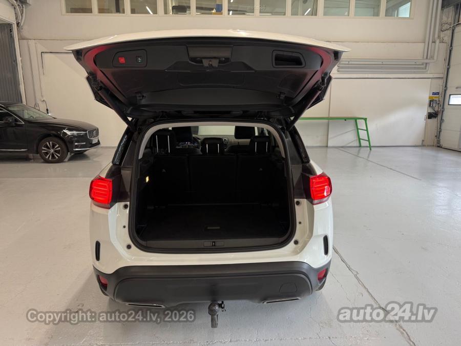 White Citroen C5 Aircross 2020 in Tallinn, with an engine capacity of 1.50 L and mileage of 199 thousand km for 13390 €, photo 9 on AUTOMOTO.COM.LV