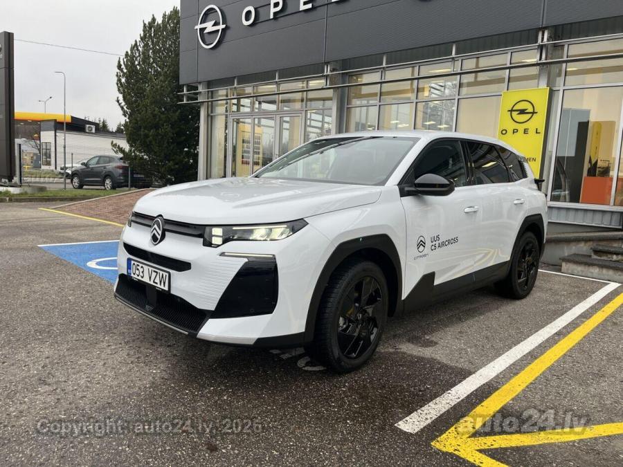 White Citroen C5 Aircross 2025 in Parnu, with an engine capacity of 1.20 L and mileage of 150 thousand km for 33990 €, photo 1 on AUTOMOTO.COM.LV