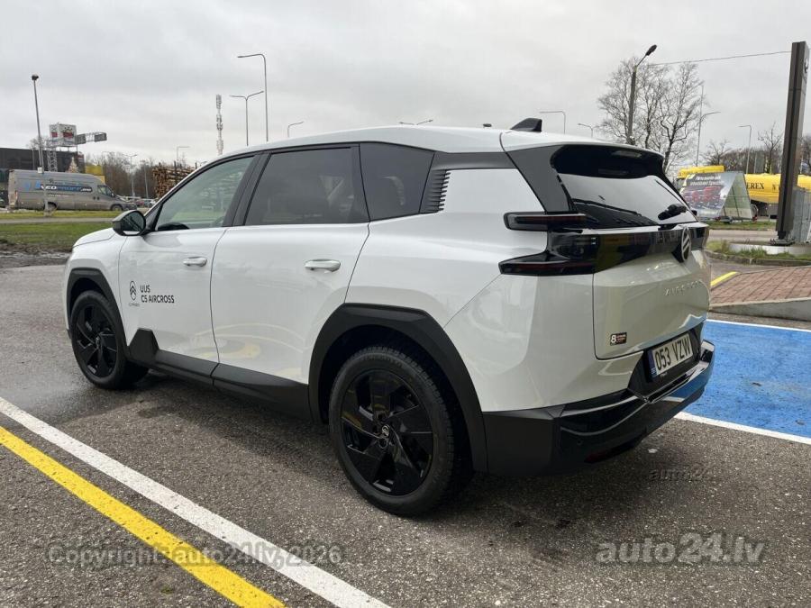 White Citroen C5 Aircross 2025 in Parnu, with an engine capacity of 1.20 L and mileage of 150 thousand km for 33990 €, photo 2 on AUTOMOTO.COM.LV