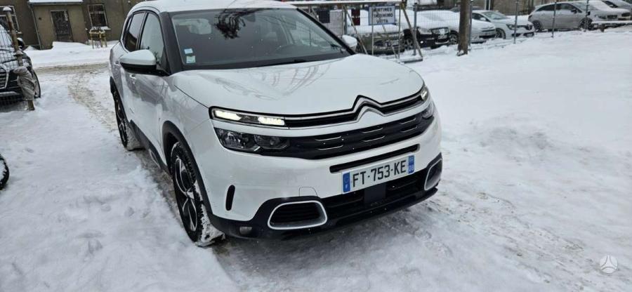 Белый Ситроен C5 Aircross 2020 в Таураге, объемом двигателя 1.20 л и пробегом 117 тыс. км за 9950 €, фото 2 на AUTOMOTO.COM.LV