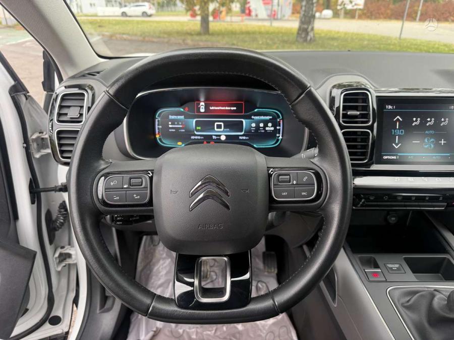 Белый Ситроен C5 Aircross 2020 в Таураге, объемом двигателя 1.50 л и пробегом 200 тыс. км за 8500 €, фото 17 на AUTOMOTO.COM.LV