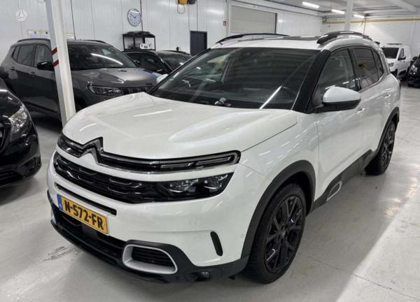 Balts Citroen C5 Aircross 2021 Viļņa, ar dzinēja tilpumu 1.20 L un nobraukumu 149 tūkst. km par 11250 €, foto 1 vietnē AUTOMOTO.COM.LV
